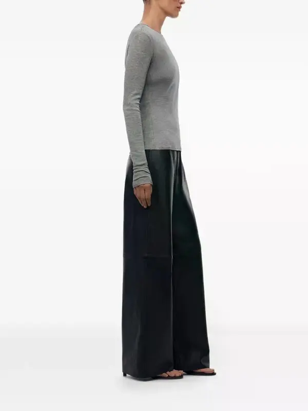12 STOREEZ Long-sleeve T-shirt