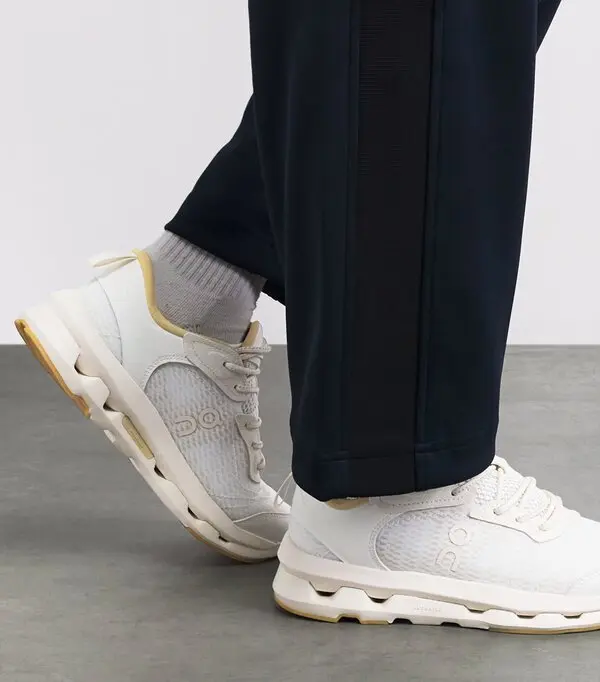 On Cloudzone Moon Sneakers - Ivory