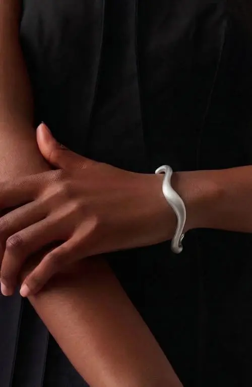YOJ Magma Cuff