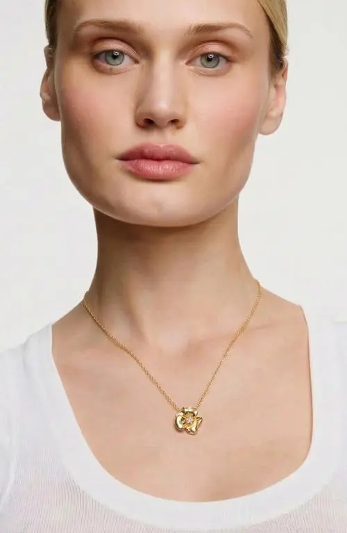 YOJ Lulu Flower Pendant Necklace