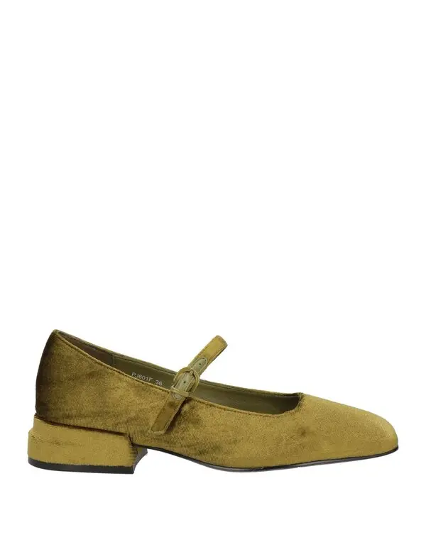 JEANNOT Mary Jane Pumps With Buckle