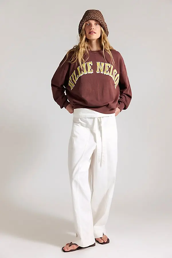 Daydreamer Willie Nelson Oversized Pullover