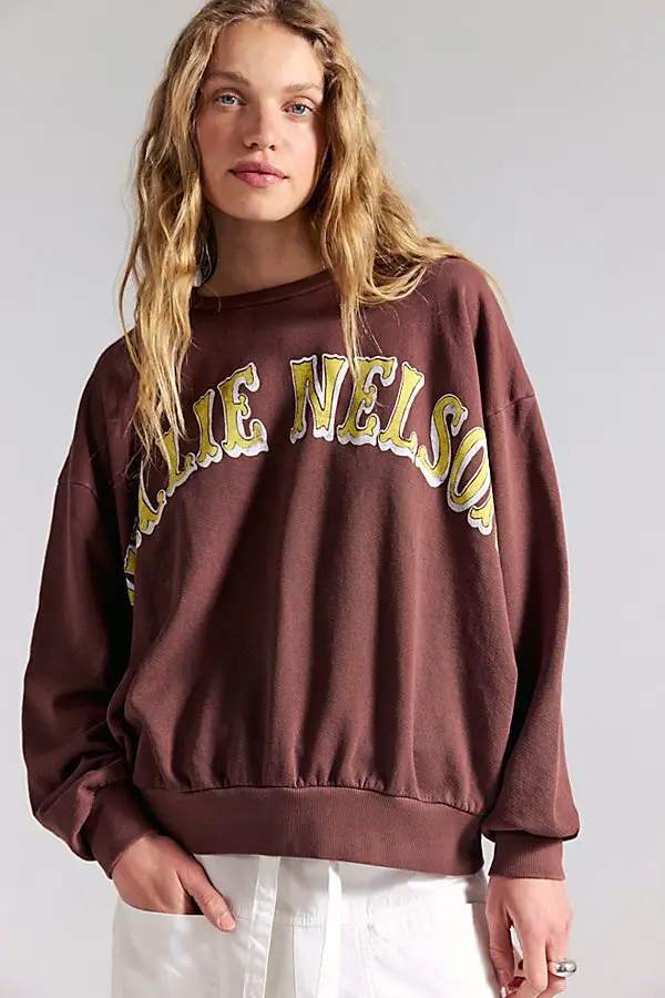 Daydreamer Willie Nelson Oversized Pullover