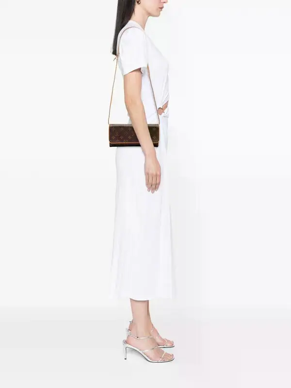 LOUIS VUITTON 1999 Monogram Pochette Twin Gm