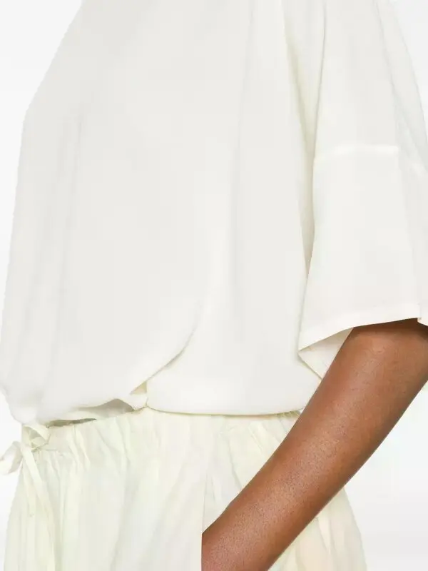 Sú Boat-neck Short-sleeve Blouse