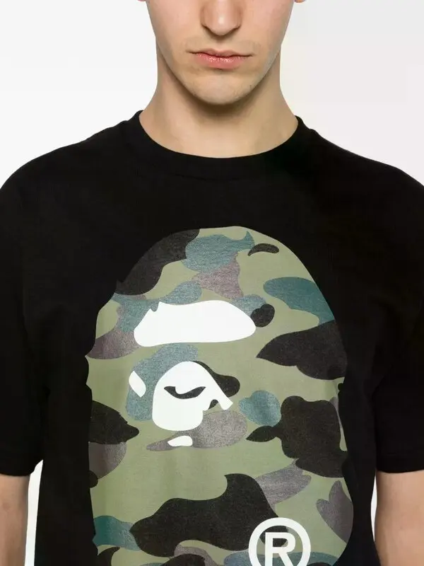 A BATHING APE Camouflage-print T-shirt - Black