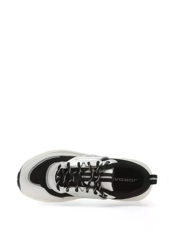 JORDAN Panelled Trunner Sneakers - Silver
