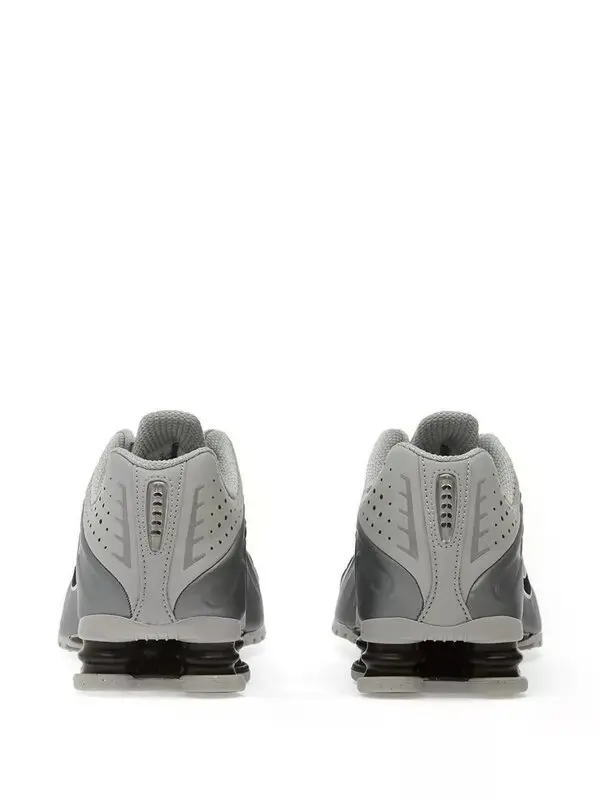 Nike Shox R4 Sneakers - Grey