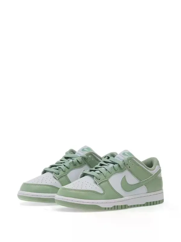 Nike Dunk Low Sneakers - Green