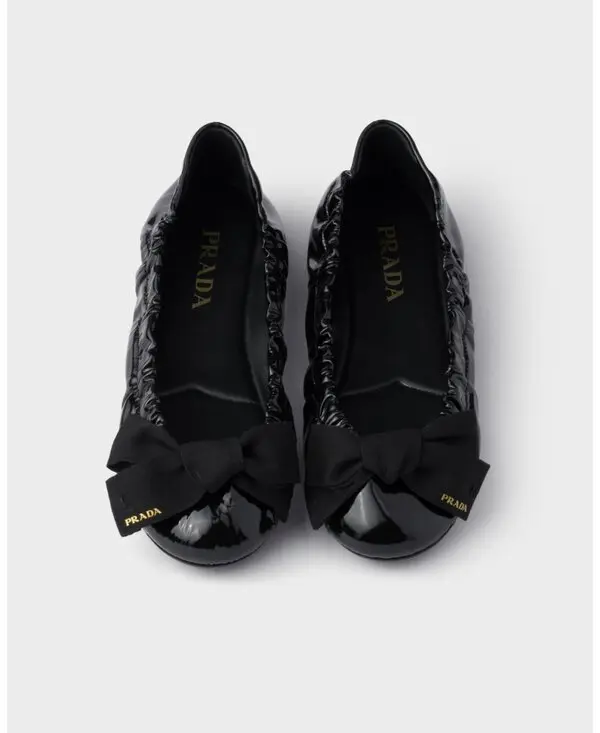 Prada Patent Leather Ballerinas With Bow Detailing - Black