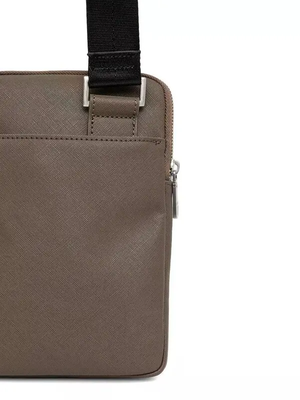 Guess Certosa Logo-plaque Messenger Bag - Brown