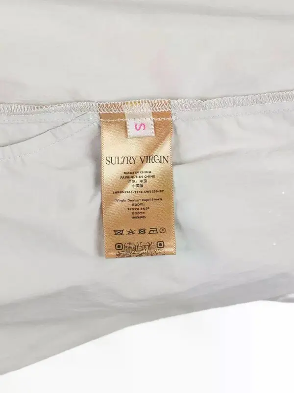 SULTRY VIRGIN Button Fastening Capri Shorts