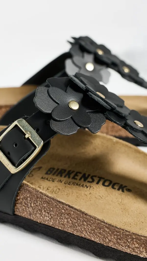 BIRKENSTOCK Gizeh Flowers Sandals - Black