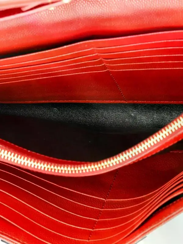 Saint Laurent Classic Monogram Wallet On Chain - Red