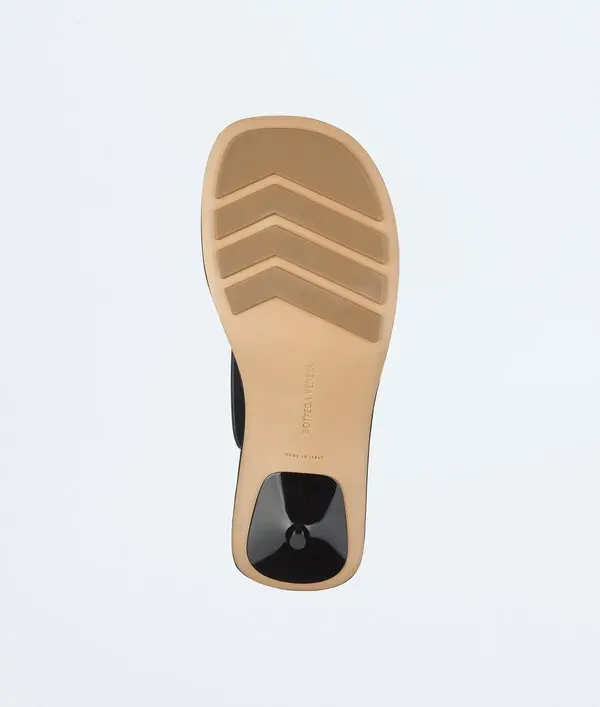 Bottega Veneta Sampieri Thong - Black