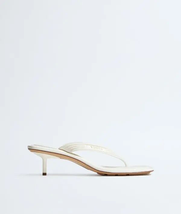 Bottega Veneta Sampieri Thong - Alabaster