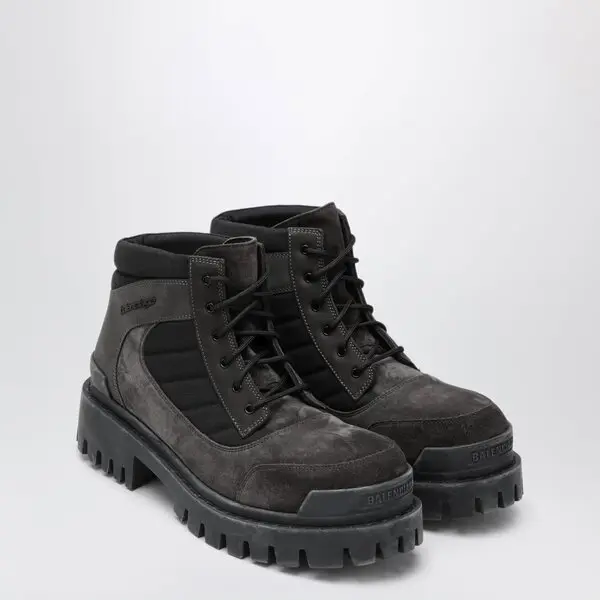 Balenciaga Combat Strike Low Lace-up Suede Boots - Brown