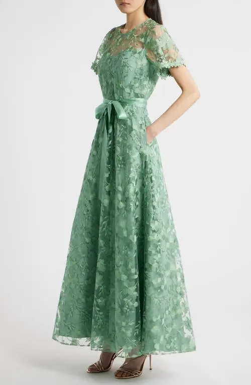 TAHARI ASL Floral Embroidery Short Sleeve Gown