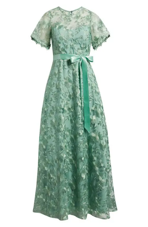 TAHARI ASL Floral Embroidery Short Sleeve Gown