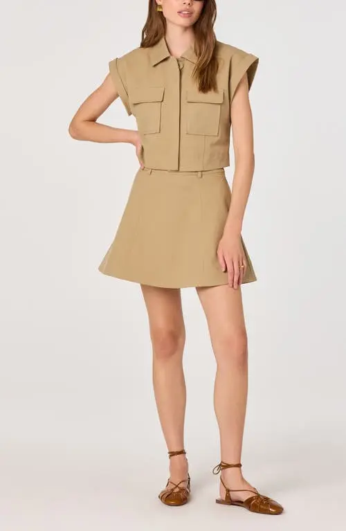 Astr The Label Cairn Placket Button-up Crop Top