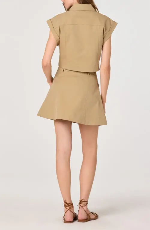 Astr The Label Cairn Placket Button-up Crop Top