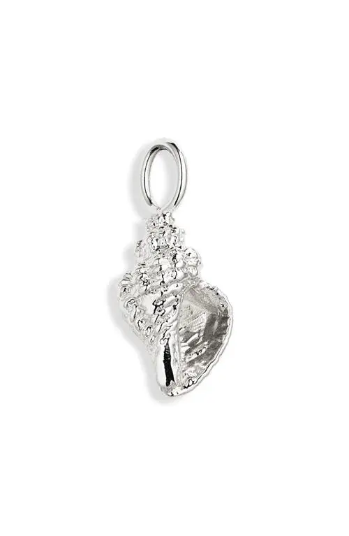THE SIS KISS Conch Shell Charm