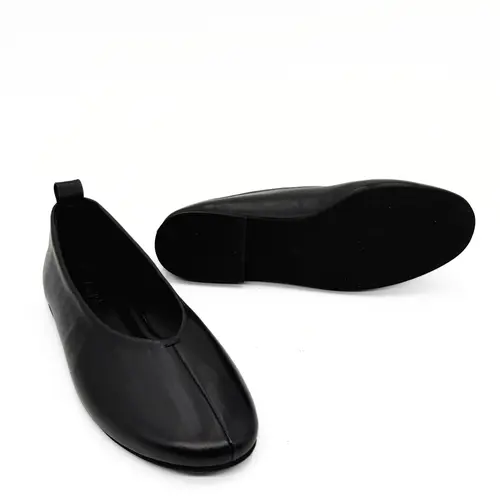 AMIE RAFA Erika Leather Ballet Flats - Black