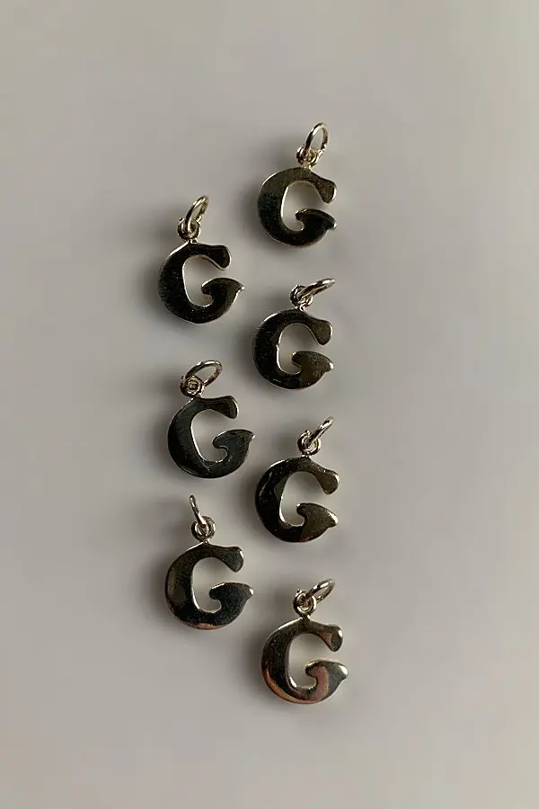 SHARPLILTEETH Vintage Sterling Letter G Charm - Silver