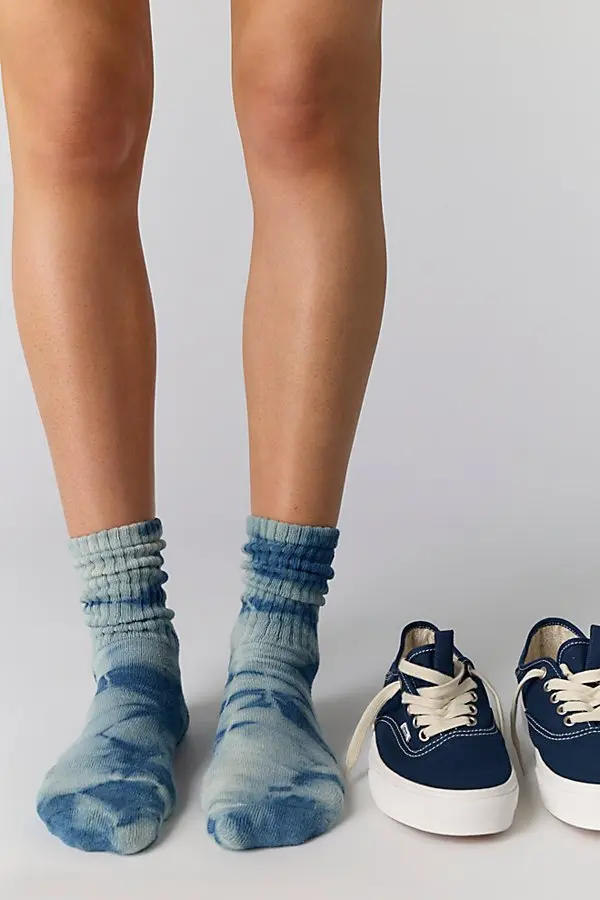 AMERICAN TRENCH Natural Tie-dyed Crew Socks - Indigo