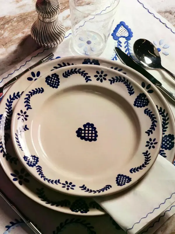 HOUSE OF CAPRICORN Viana Dinner Plate