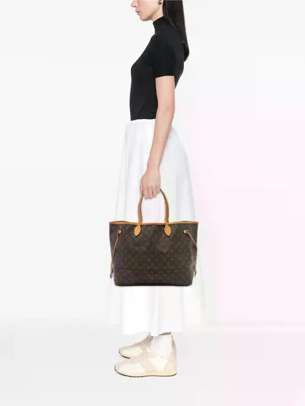 LOUIS VUITTON 2011 Monogram Neverfull Gm Tote Bag