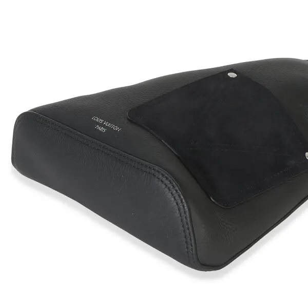 LOUIS VUITTON Touch Calfskin Delta Slingbag
