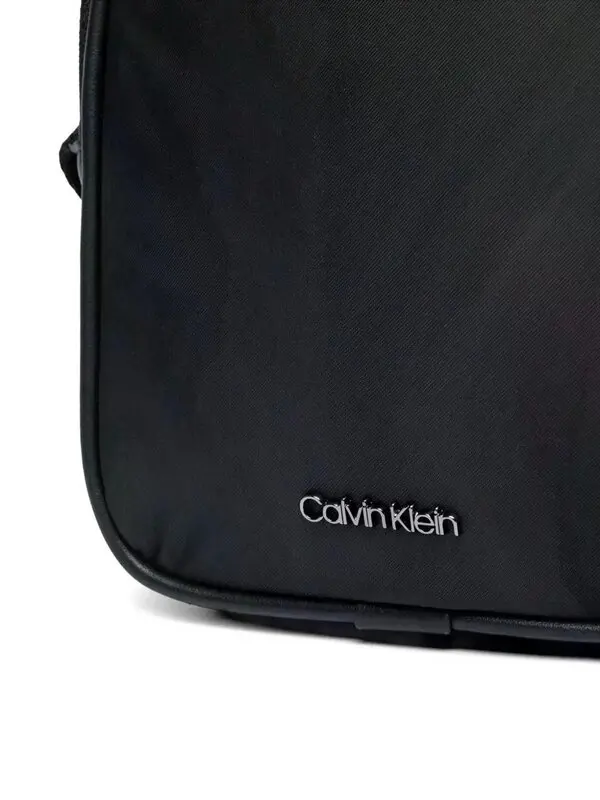 Calvin Klein Logo-lettering Messenger Bag