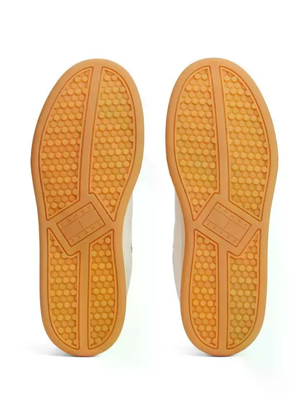 Tommy Hilfiger Logo Patch Lace-up Sneakers - Neutrals