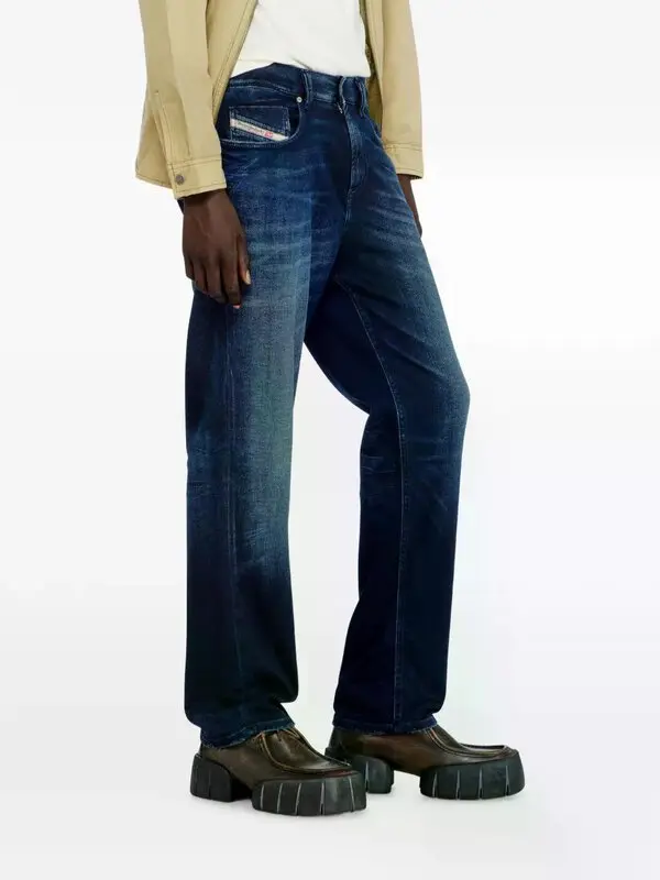 DIESEL® Joggjeans D-veekley Regular Waist Straight Leg