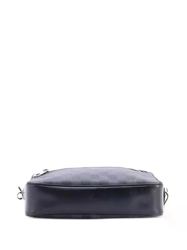 LOUIS VUITTON Kasai Damier Graphite Clutch