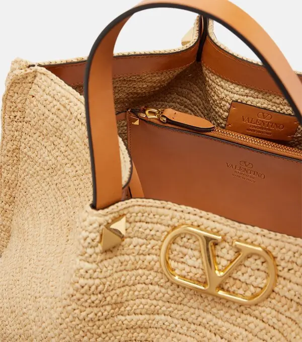 Valentino Garavani Vlogo Medium Raffia Tote - Neutrals