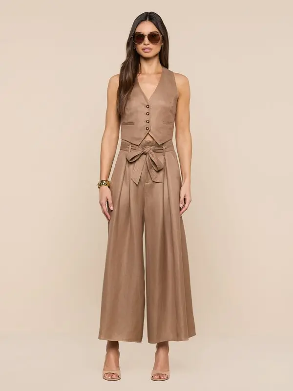 L'Agence Jianna Cropped Vest - Barley