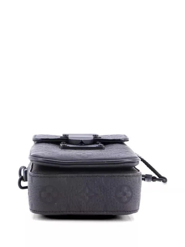 LOUIS VUITTON S Lock Vertical Wearable Wallet Monogram Taurillon Leather - Black