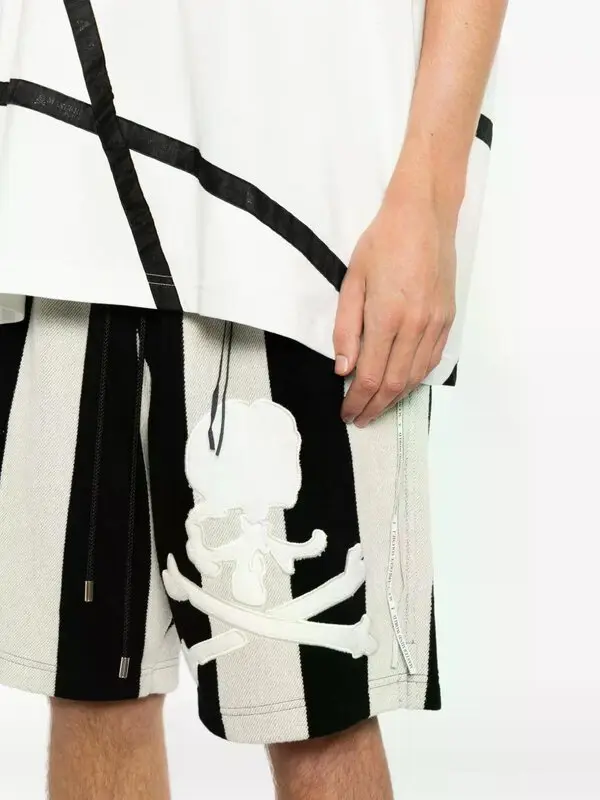 MASTERMIND WORLD Striped Skull-patch Shorts
