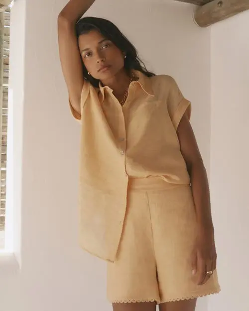 Mint Velvet Linen Scallop Hem Shorts