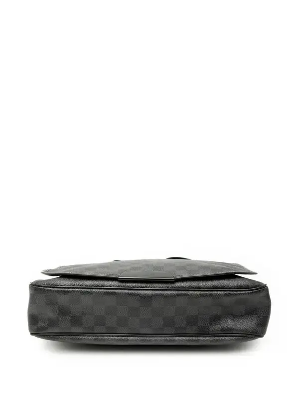 LOUIS VUITTON 2010 Damier Graphite Daniel Mm Crossbody Bag