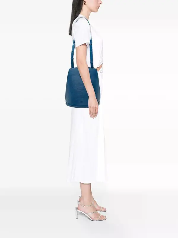 LOUIS VUITTON 1995 Epi Cluny Shoulder Bag - Blue