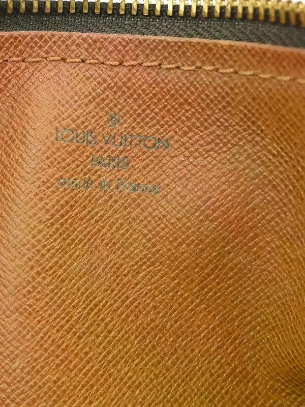 LOUIS VUITTON 2003 26 Monogram Papillon