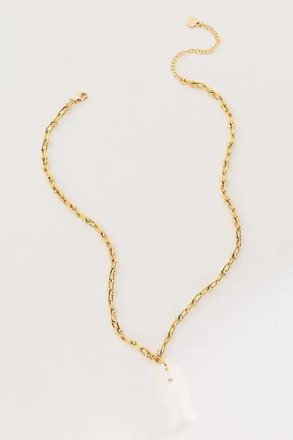 MACRAE & CO. Stoney Fish Pendant Necklace - White