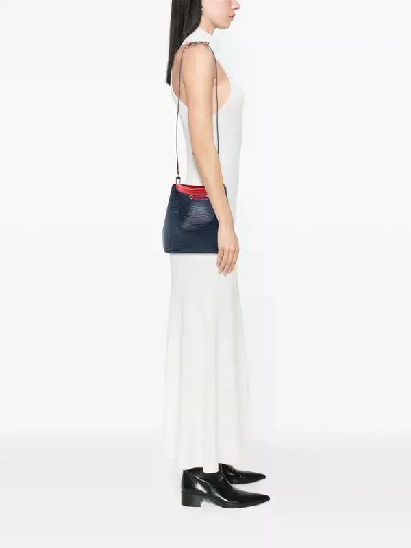 LOUIS VUITTON 2018 Epi Neonoe Mm Bucket Bag - Blue