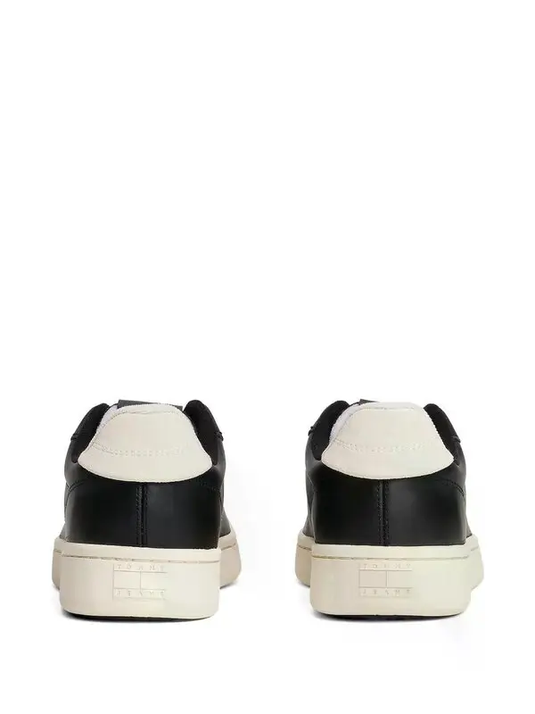 Tommy Hilfiger Logo Sneakers