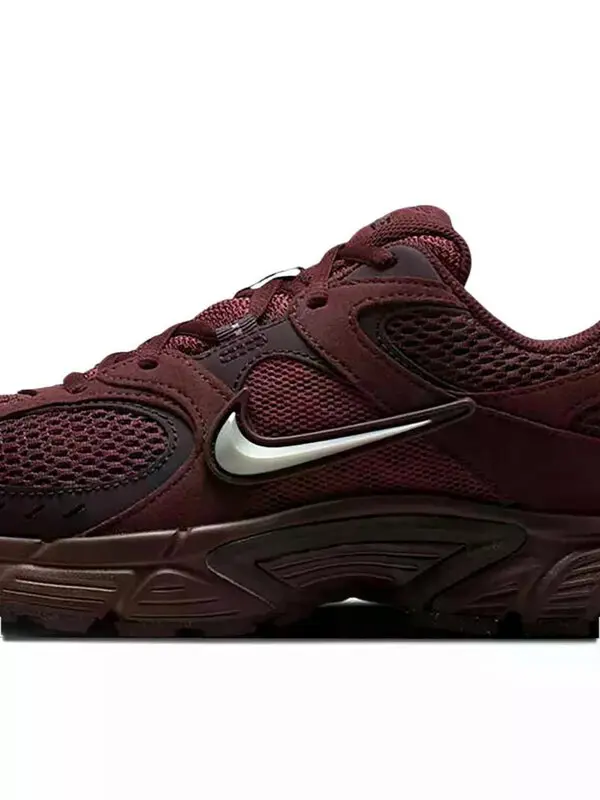 Nike V5 Lace-up Sneakers - Red
