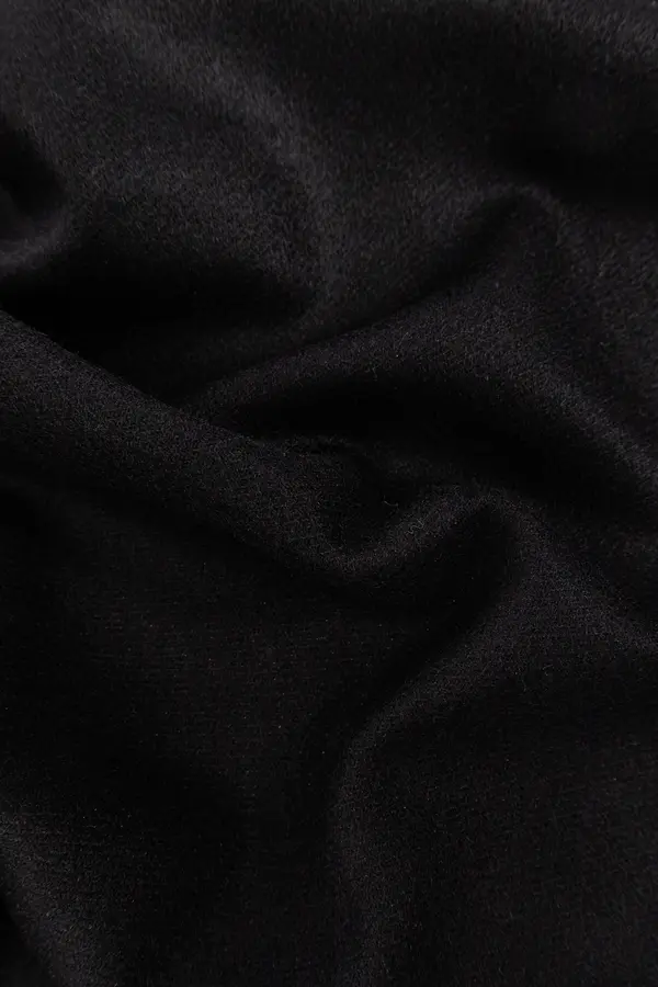 Giorgio Armani Cashmere Scarf With Fringes - Black