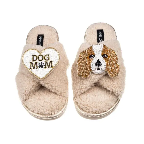 LAINES LONDON Boucle Slippers With Brooches - Brown